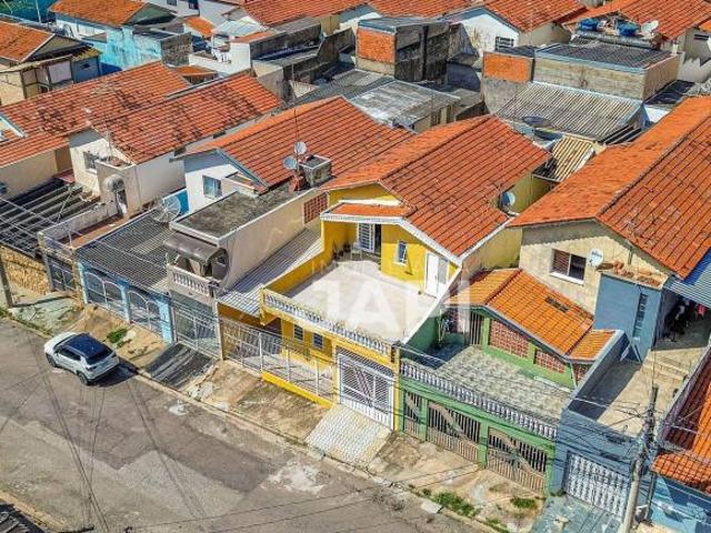 Casa para venda em Eloy Chaves de 175.00m² com 4 Quartos e 2 Garagens