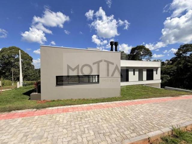 Casa para Venda em Erechim, Três Vendas, 3 dormitórios, 3 suítes, 4 banheiros, 2 vagas