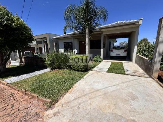 Casa para Venda em Erechim, Zimmer, 4 dormitórios, 1 suíte, 2 banheiros, 2 vagas