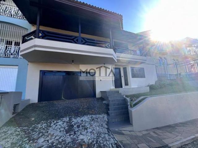Casa para Venda em Erechim, Centro, 4 dormitórios, 1 suíte, 3 banheiros, 2 vagas
