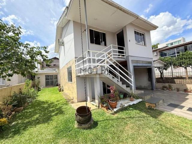 Casa para Venda em Erechim, Cerâmica, 2 dormitórios, 3 banheiros, 1 vaga