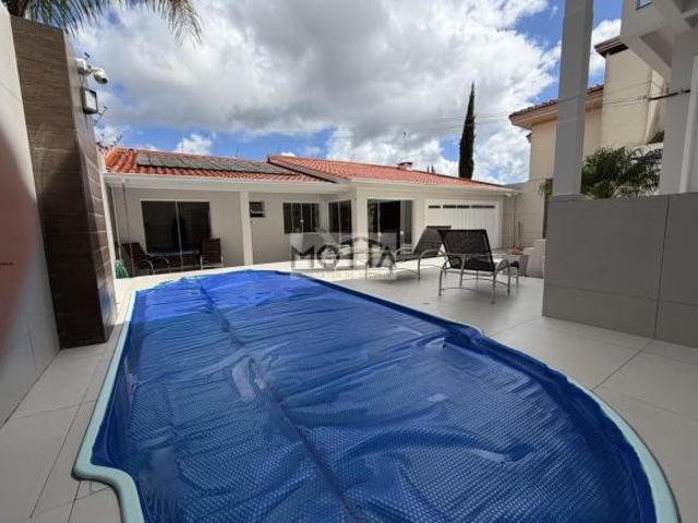 Casa para Venda em Erechim, Cerâmica, 3 dormitórios, 1 suíte, 4 banheiros, 2 vagas
