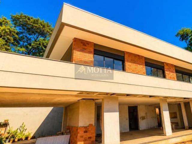 Casa para Venda em Erechim, Esperança, 3 dormitórios, 3 suítes, 3 banheiros, 2 vagas