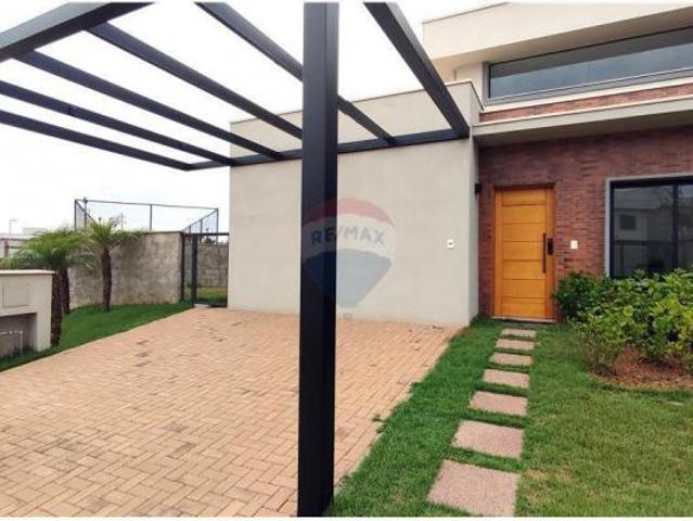 Casa para venda em Estância Das Flores de 147.00m² com 3 Quartos, 1 Suite e 2 Garagens