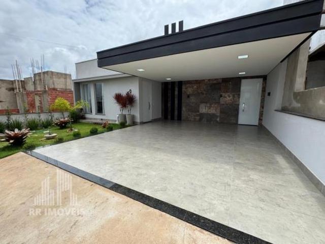 Casa para venda em Estância Hípica de 193.00m² com 3 Quartos, 2 Suites e 2 Garagens