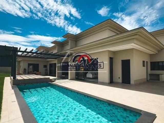 Casa para venda em Estância Hípica de 436.00m² com 4 Quartos, 4 Suites e 4 Garagens