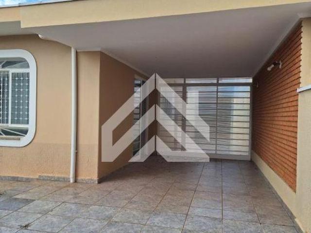 Casa para venda em Estádio de 195.00m² com 2 Quartos, 1 Suite e 4 Garagens