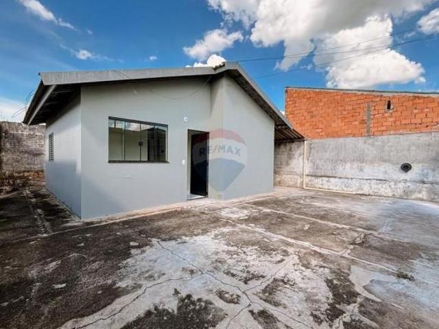 Casa para venda em Estiva Gerbi de 50.00m² com 2 Quartos e 2 Garagens