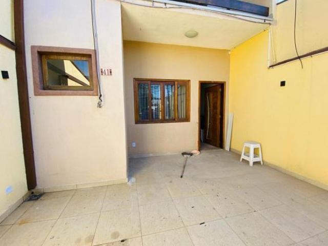 Casa para venda em Esplanada Independência de 125.00m² com 3 Quartos, 1 Suite e 2 Garagens