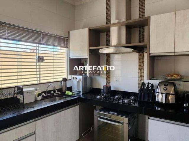Casa para venda em Esplanada Primo Meneghetti de 133.00m² com 3 Quartos, 1 Suite e 4 Garagens
