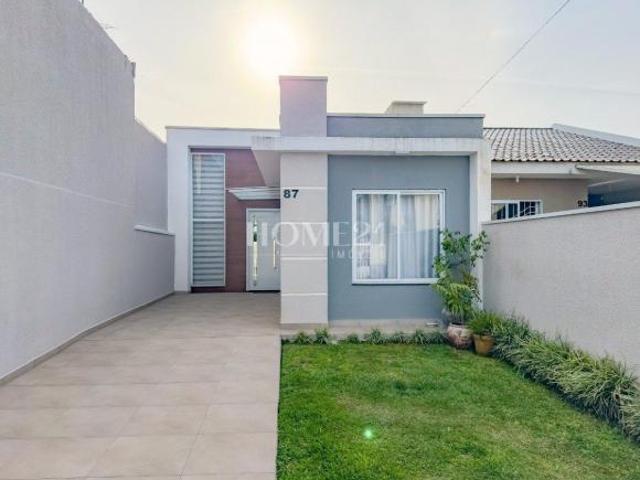 Casa para venda em Eucaliptos de 205.00m² com 3 Quartos, 1 Suite e 4 Garagens