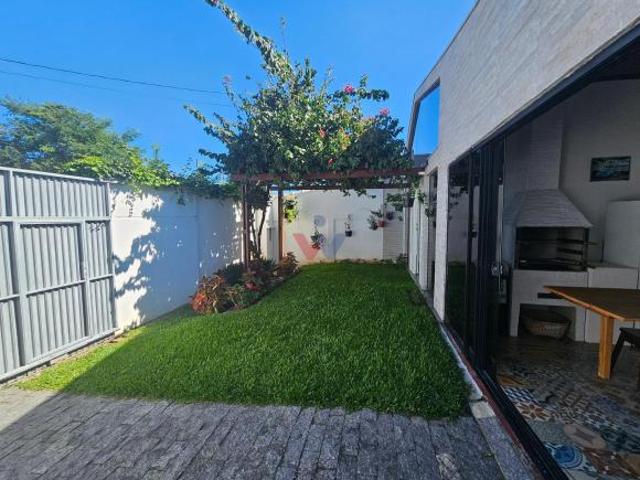 Casa para venda em Fazenda Velha de 169.00m² com 2 Quartos, 1 Suite e 2 Garagens