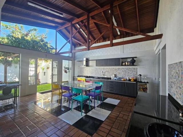 Casa para venda em Fazenda Velha de 169.00m² com 2 Quartos, 1 Suite e 2 Garagens