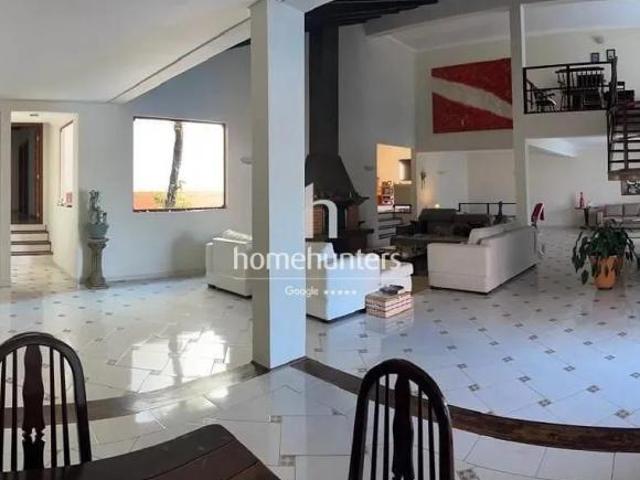 Casa para venda em Fazenda Castelo de 950.00m² com 6 Quartos, 4 Suites e 10 Garagens
