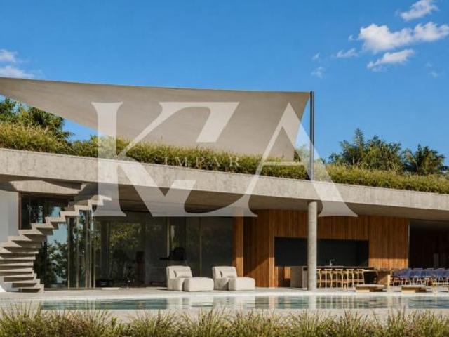 Casa para venda em Fazenda Da Grama de 2600.00m² com 7 Quartos, 7 Suites e 6 Garagens