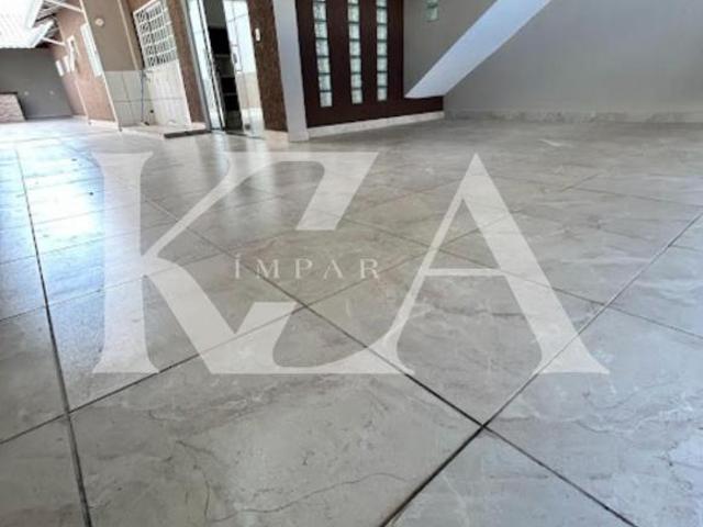 Casa para venda em Fazenda Grande de 189.00m² com 3 Quartos, 1 Suite e 5 Garagens
