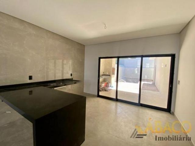 Casa para venda em Faixa Azul de 162.00m² com 3 Quartos, 1 Suite e 4 Garagens