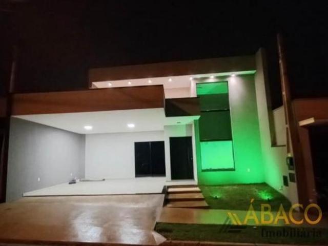 Casa para venda em Faixa Azul de 168.00m² com 3 Quartos, 1 Suite e 4 Garagens