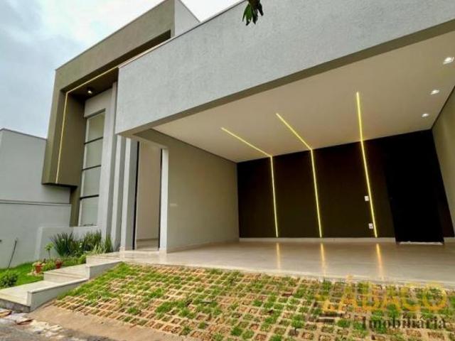 Casa para venda em Faixa Azul de 180.00m² com 3 Quartos, 3 Suites e 4 Garagens