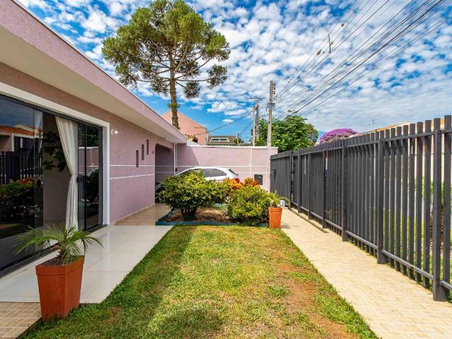 Casa para venda em Fanny em Curitiba Paraná de 173.00m² com 3 Quartos, 2 Suítes e 7 Garagens