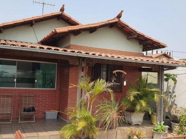 Casa para venda em Flamengo, Contagem