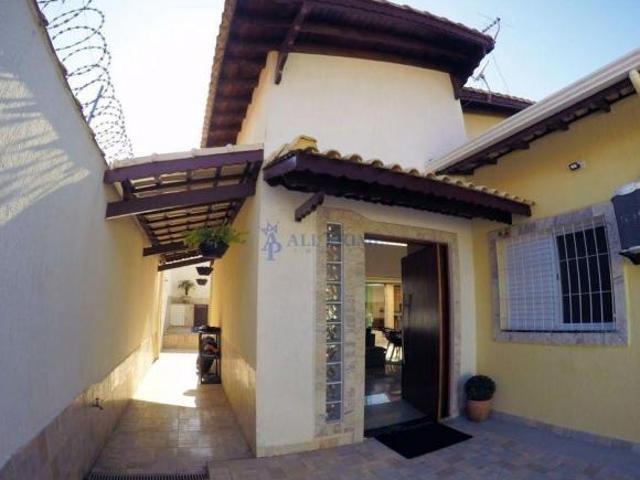 Casa para venda em Flórida de 160.00m² com 4 Quartos, 3 Suites e 6 Garagens