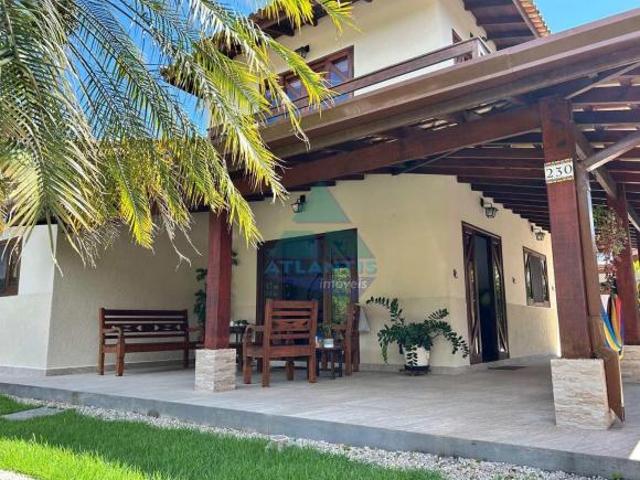 Casa para venda em Horto Florestal de 189.00m² com 3 Quartos, 1 Suite e 3 Garagens