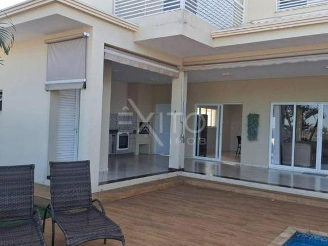 Casa para venda em Horto Santo Antonio de 270.00m² com 3 Quartos, 1 Suite e 2 Garagens