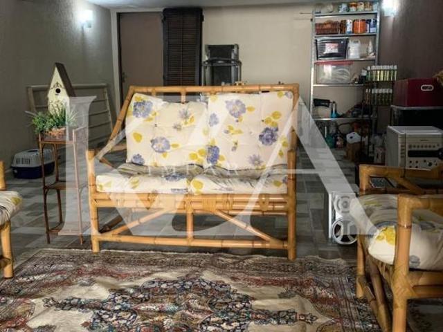 Casa para venda em Horto Santo Antonio de 275.00m² com 2 Quartos, 1 Suite e 2 Garagens