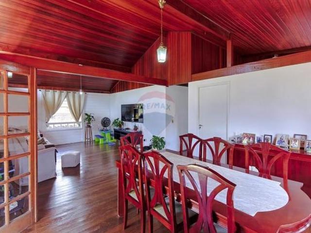 Casa para venda em Horto Santo Antonio de 330.00m² com 4 Quartos, 1 Suite e 6 Garagens