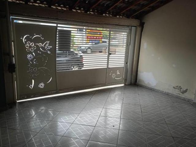 Casa para Venda em Hortolândia, Vila Real Continuação, 4 dormitórios, 2 suítes, 3 banheiros, 2 vagas