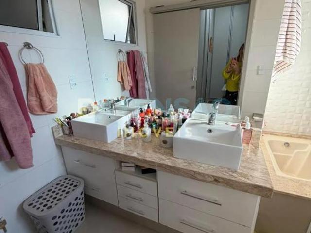 Casa para venda em Habiana de 225.00m² com 3 Quartos, 1 Suite e 2 Garagens