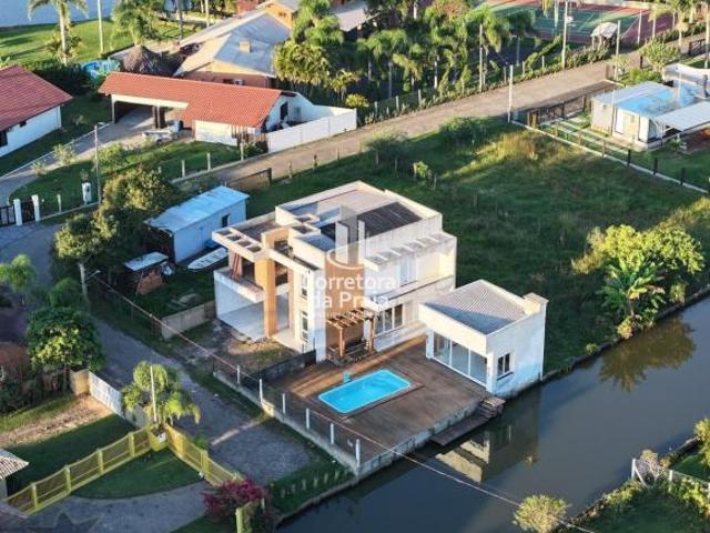 Casa para Venda em Imbé, Centro, 3 dormitórios, 1 suíte, 3 banheiros, 2 vagas