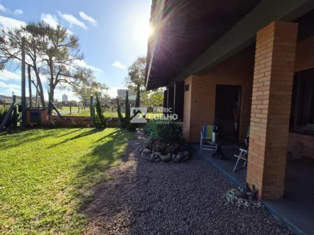 Casa para Venda em Imbé, Centro, 3 dormitórios, 1 suíte, 3 banheiros