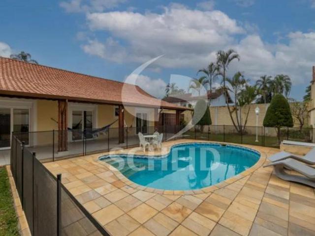 Casa para venda em Interlagos com 3 quartos, sendo 1 suíte, 379 mts