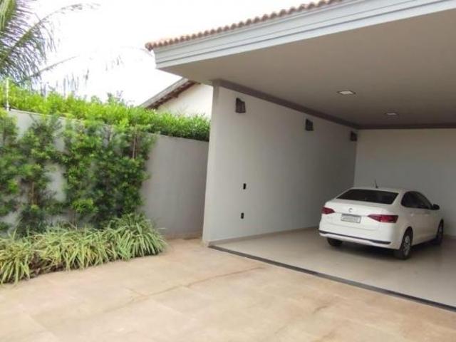 Casa para venda em Interlagos I e II de 337.00m² com 3 Quartos, 3 Suites e 4 Garagens