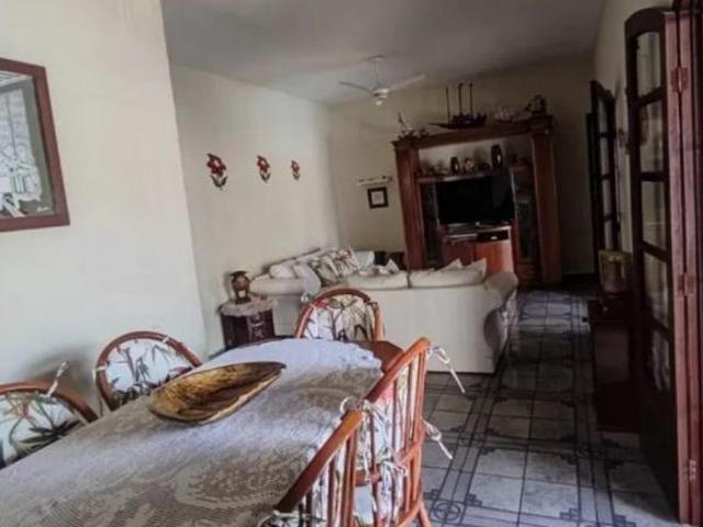 Casa para venda em Indaiá de 402.00m² com 4 Quartos, 1 Suite e 5 Garagens