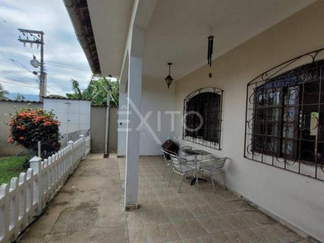 Casa para venda em Indaiá de 432.00m² com 3 Quartos, 1 Suite e 6 Garagens