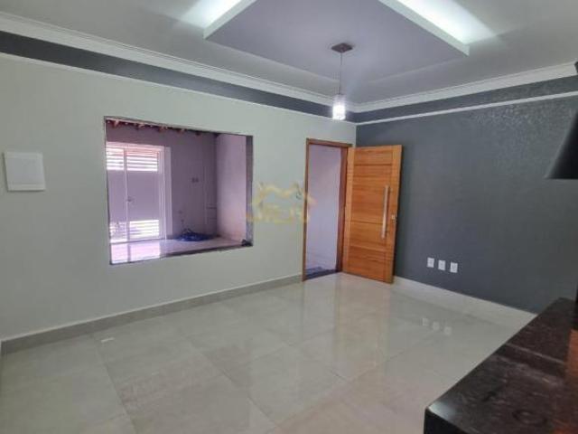 Casa para Venda em Indaiatuba, Vila Brizzola, 3 dormitórios, 1 suíte, 2 banheiros, 2 vagas