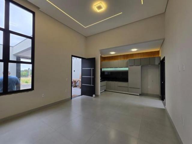 Casa para Venda em Indaiatuba, Jardim Bom Sucesso, 3 dormitórios, 1 suíte, 2 banheiros, 2 vagas