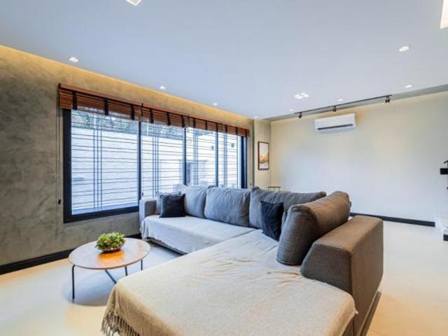 Casa para venda em Indianópolis com 4 quartos, sendo 2 suítes, 200m²