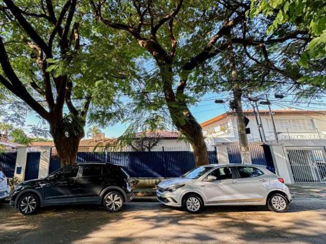 Casa para venda em Indianópolis com 5 quartos, sendo 3 suítes, 300m²