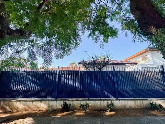 Casa para venda em Indianópolis com 5 quartos, sendo 3 suítes, 300m²