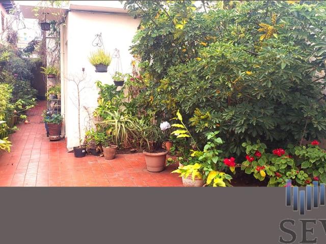 Casa para venda em Indianópolis em São Paulo São Paulo de 206.00m² com 3 Quartos, 1 Suíte e 3 Garagens