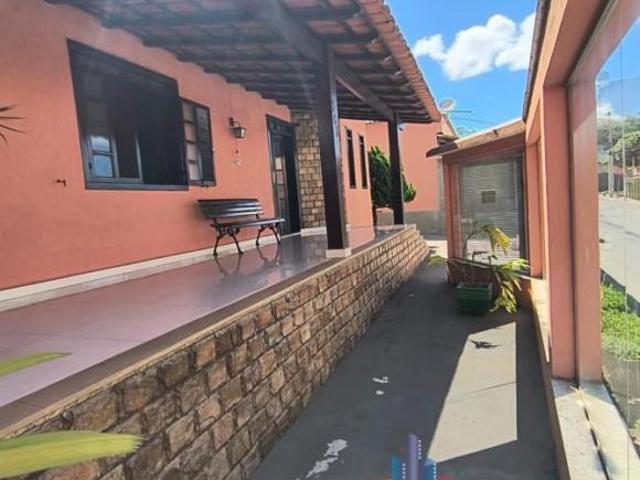 Casa para Venda em Ibirité, Várzea, 3 dormitórios, 1 suíte, 1 banheiro, 4 vagas