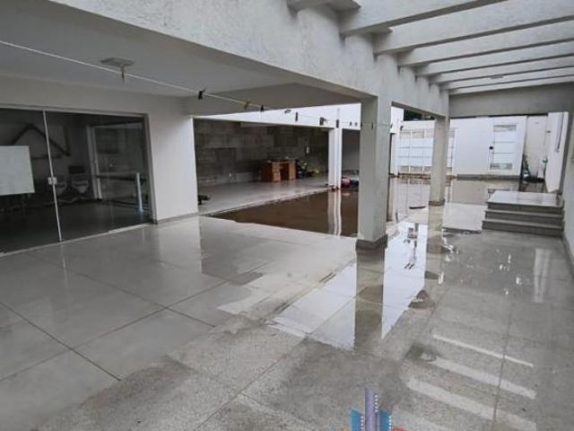 Casa para Venda em Ibirité, Centro, 3 dormitórios, 1 suíte, 2 banheiros, 4 vagas