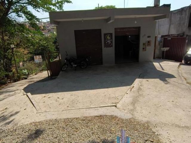 Casa para Venda em Ibirité, Cruzeiro, 6 dormitórios, 2 banheiros, 2 vagas
