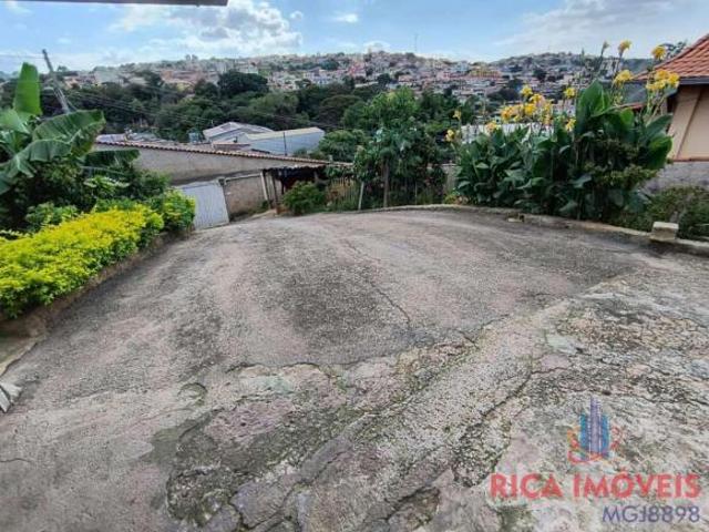 Casa para Venda em Ibirité, Monsenhor Horta, 2 dormitórios, 1 banheiro, 3 vagas