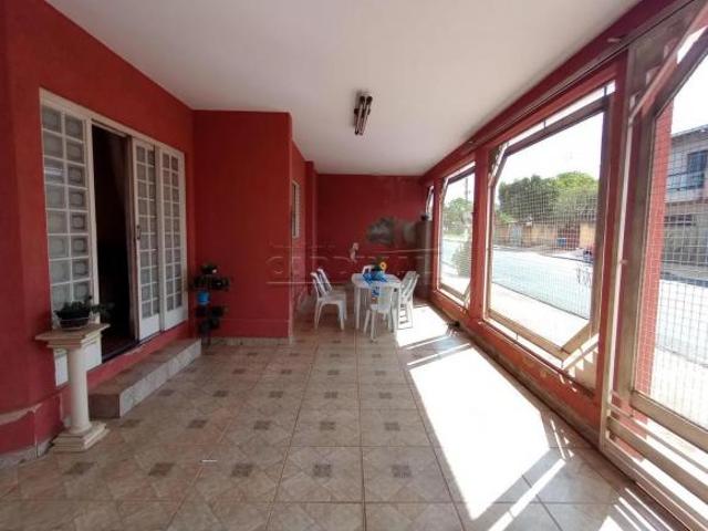 Casa para venda em Icaraí de 121.00m² com 3 Quartos e 2 Garagens