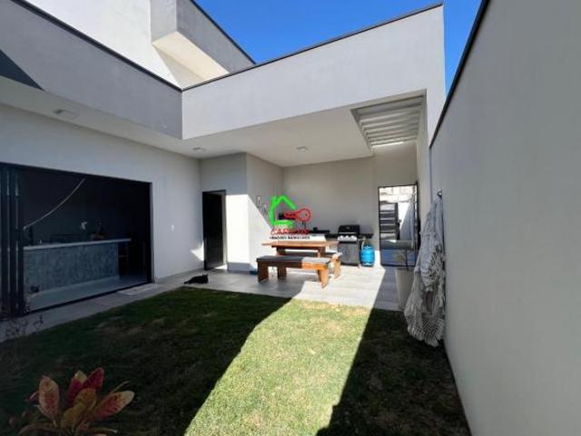 Casa para venda em Ignácio Von Zuben de 151.00m² com 3 Quartos, 3 Suites e 4 Garagens